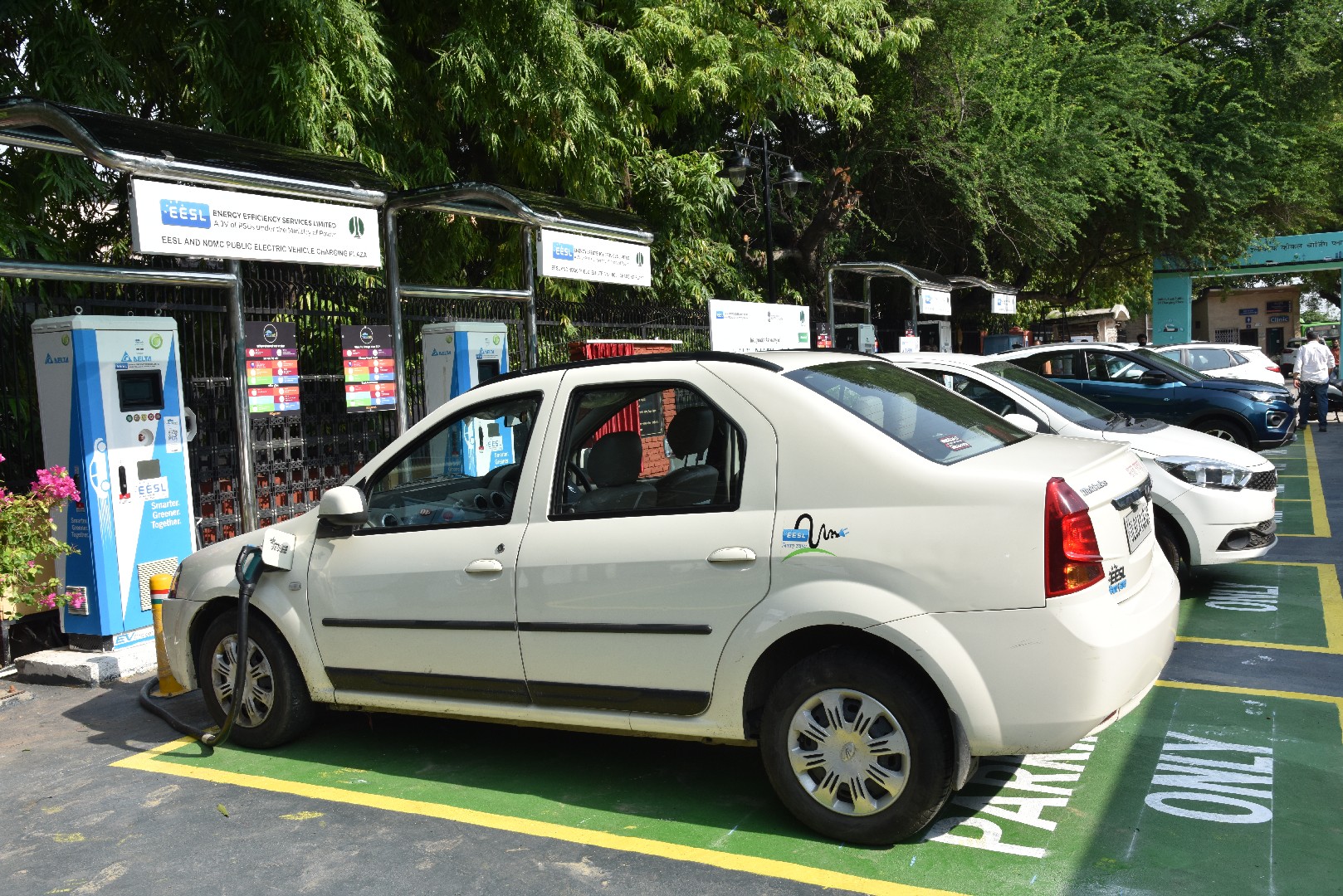 Growth and challenges in EV infrastructure: – pv magazine India