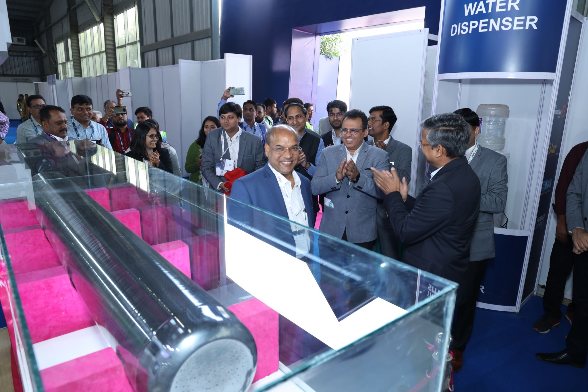 Adani unveils India’s first silicon ingot – pv magazine India