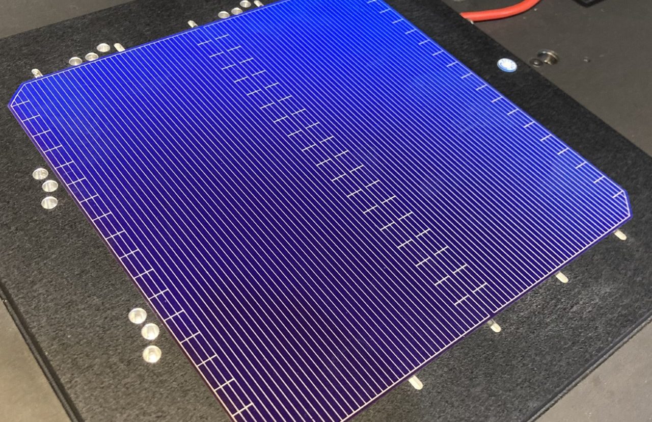 Reliance Industries Ltd commissions gigawatt-scale HJT solar module ...