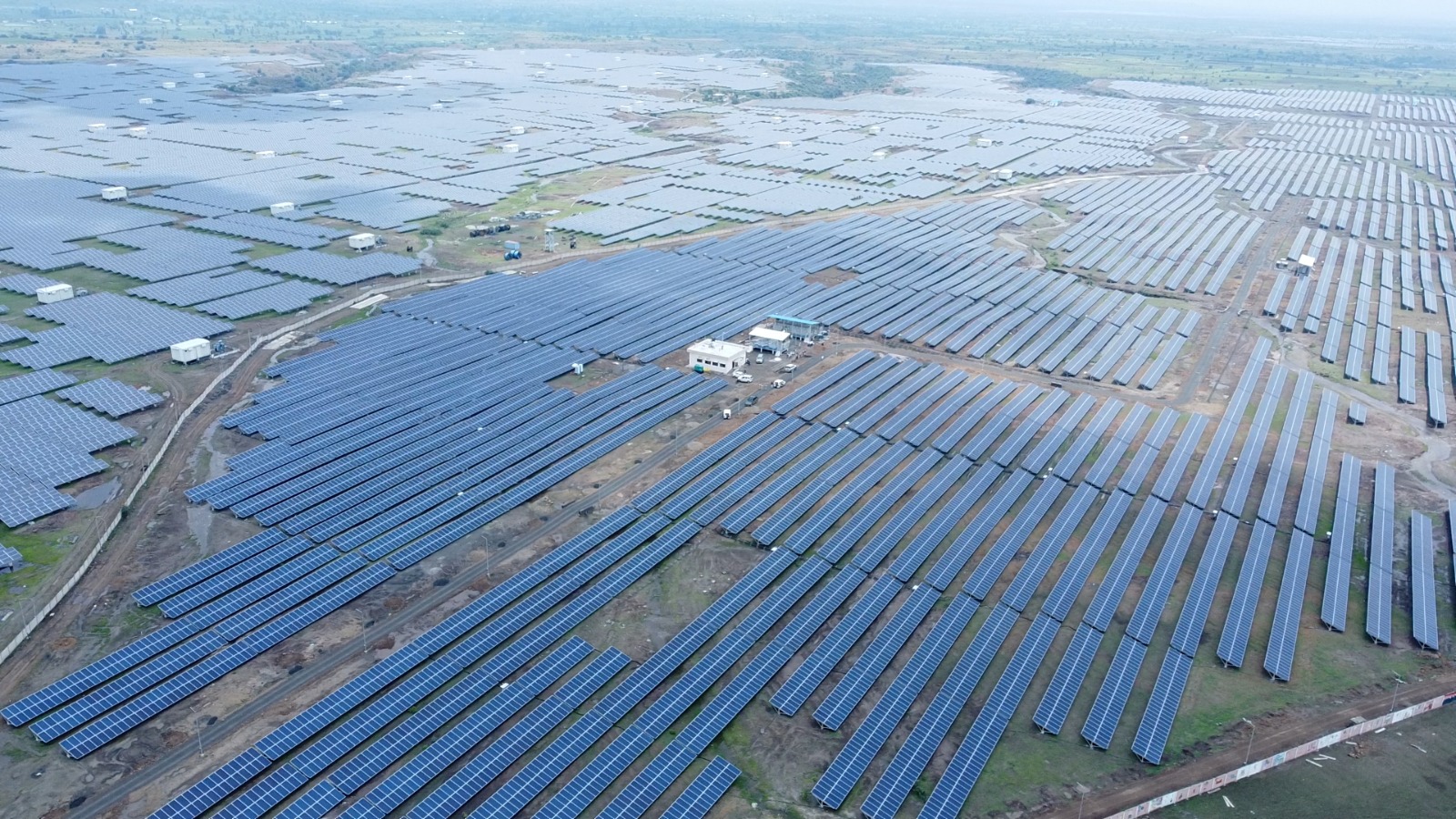 Godrej & Boyce commissions 25 MW ground-mounted solar project in ...