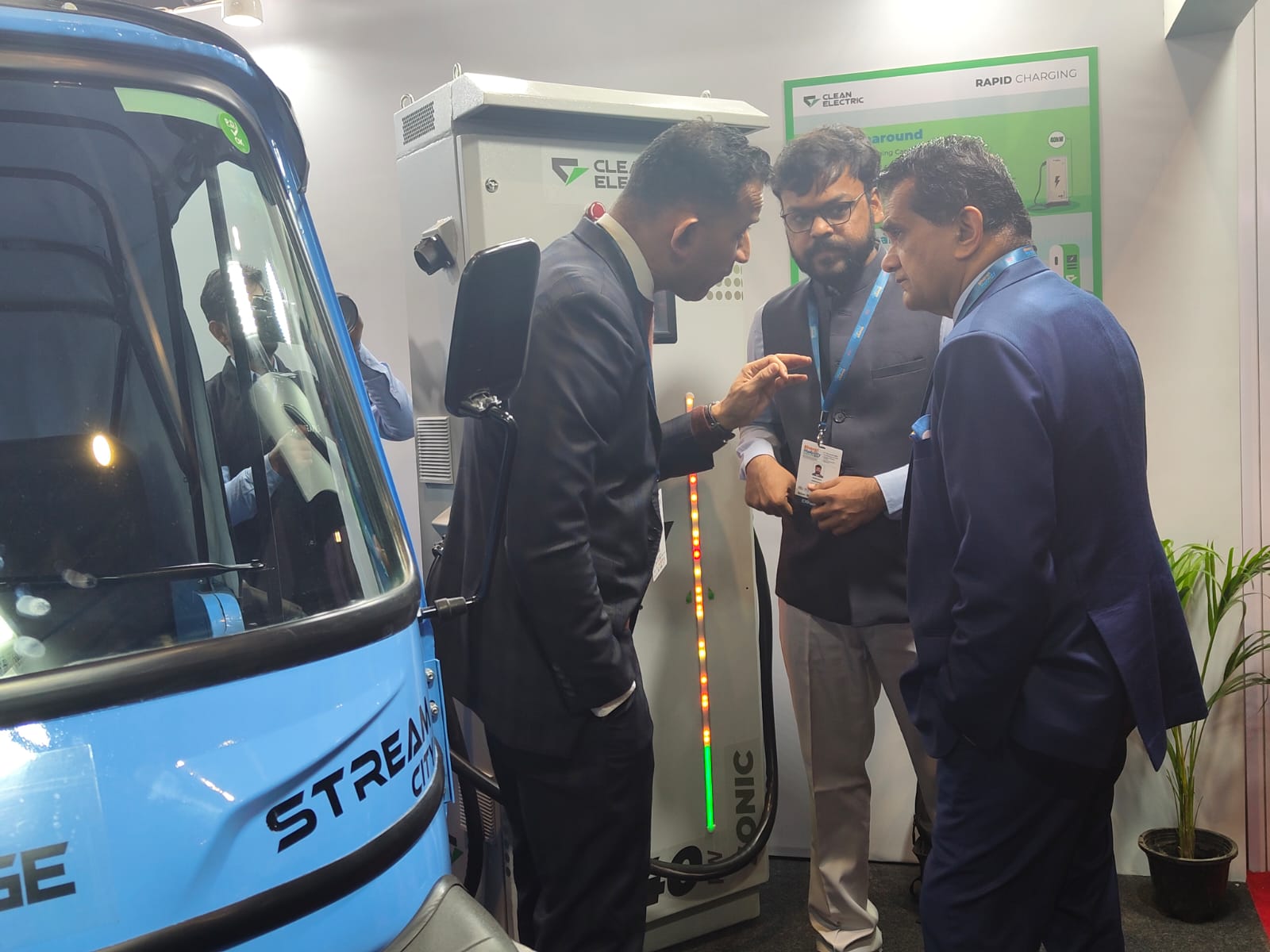 Clean Electric unveils 15-minute universal and interoperable EV charging technology at Bharat ...