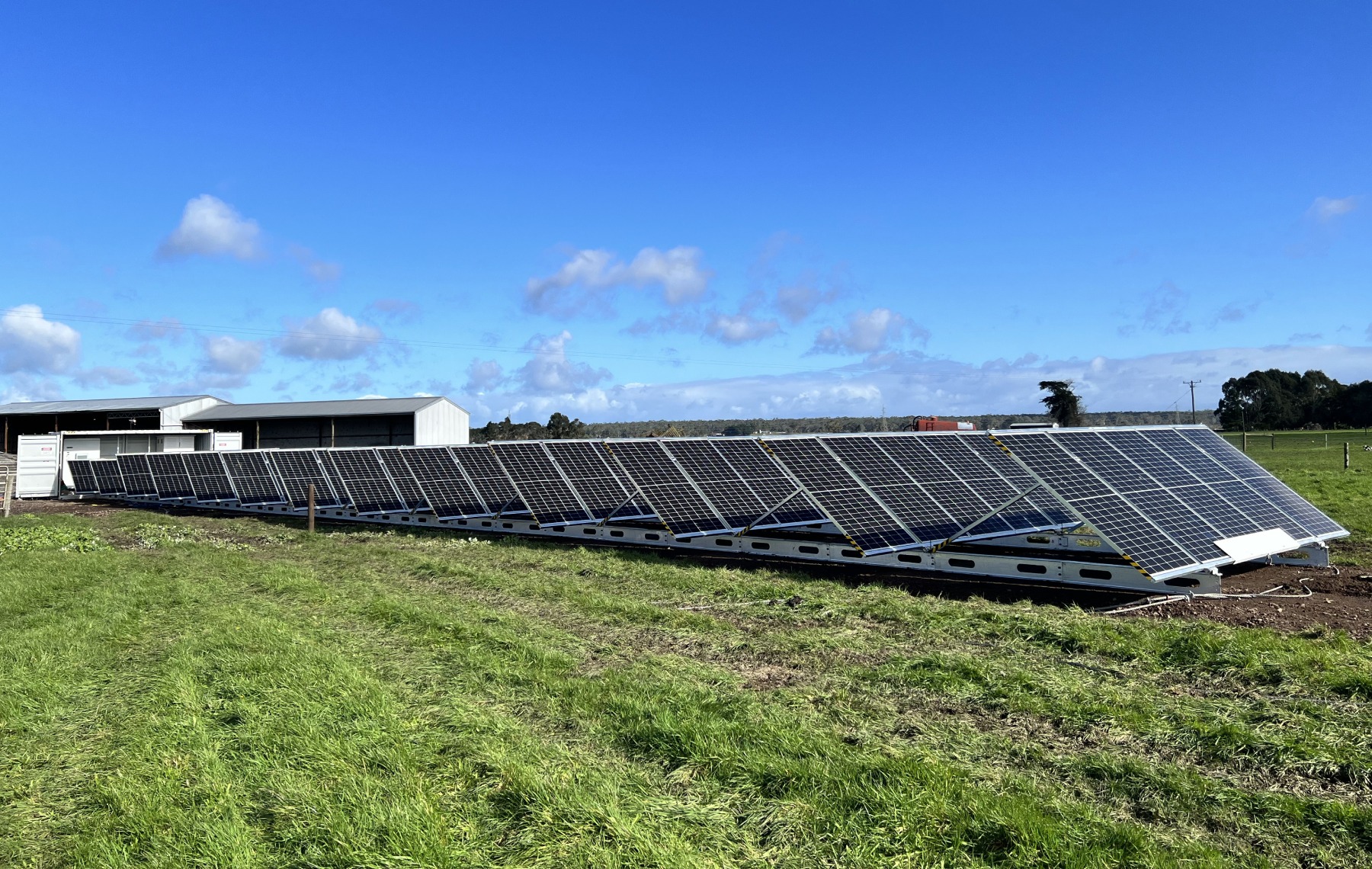 ‘Grid in a box’ combines storage and solar PV modules for a microgrid ...